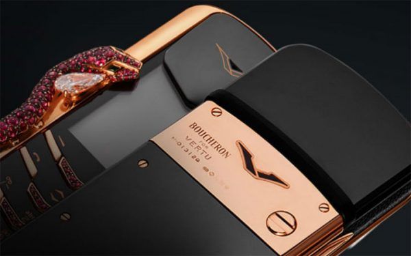 Vertu เปิดตัวมือถือสุดหรู SIGNATURE Cobra Limited Edition ด้วยสนนราคา ...