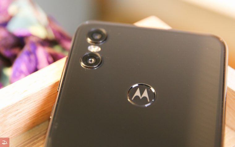 Review l รีวิว Motorola One กับประสบการณ์ใช้งาน Android One ครั้งแรกของ ...