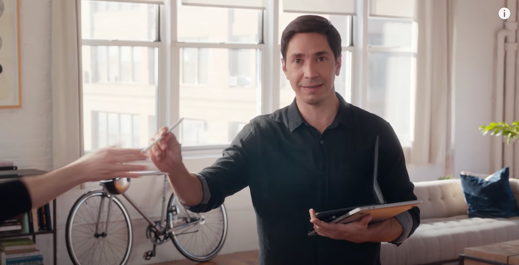 Intel แสบ จ้างนักแสดงที่เคยอวย Apple มาชม Windows PC ว่าดีกว่า MacBook ...