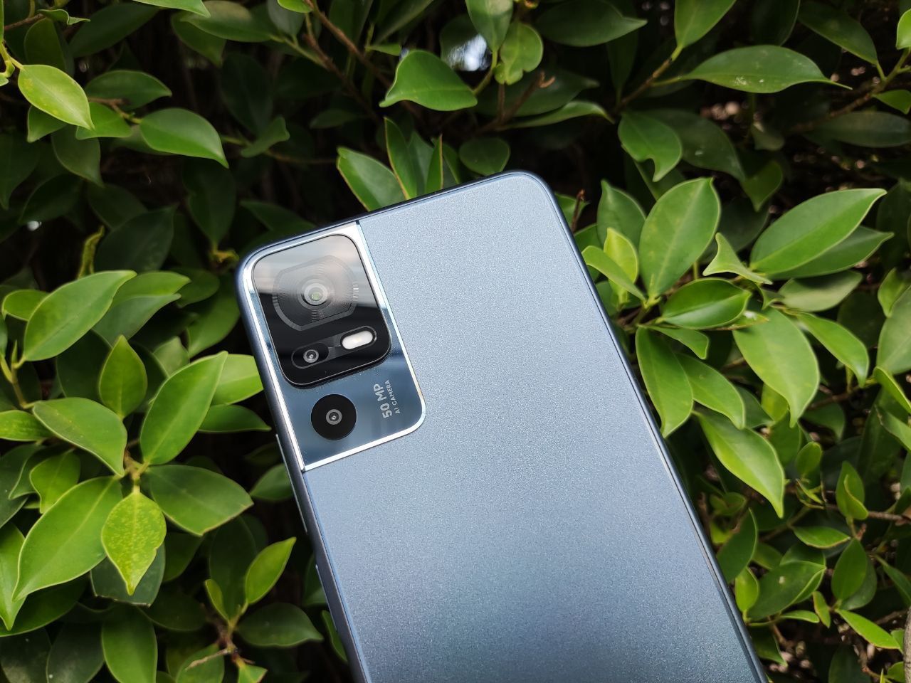 REVIEW | รีวิว TCL 40 SE มือถือสเปคแน่นแบตอึด จอใหญ่ กล้องชัด 50 ล้าน ลำโพงคู่กระหึ่ม | DroidSans