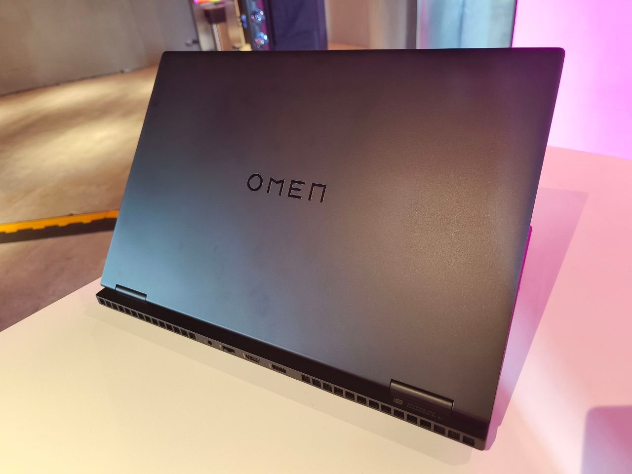 เอชพีเปิดตัว 3 โน้ตบุ๊คเกมมิ่งตัวเทพ OMEN Transcend 16 , OMEN 16 และ ...