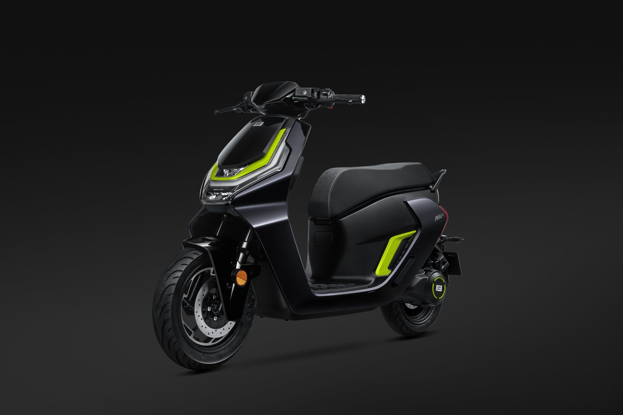 เปิดตัว ZEEHO รถมอเตอร์ไซค์ไฟฟ้า 3 รุ่น ในไทย AE6+, AE8+, AE8 S+ วิ่งไกลสุด 140 กม. ราคาเริ่มต้น ...