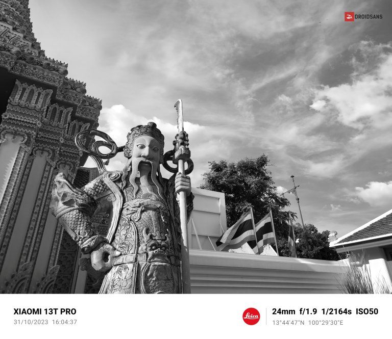 Tips | 10 วิธีถ่ายรูปบนมือถือสวย ๆ ด้วย Grid lines เส้นจุดตัด 9 ช่อง | DroidSans