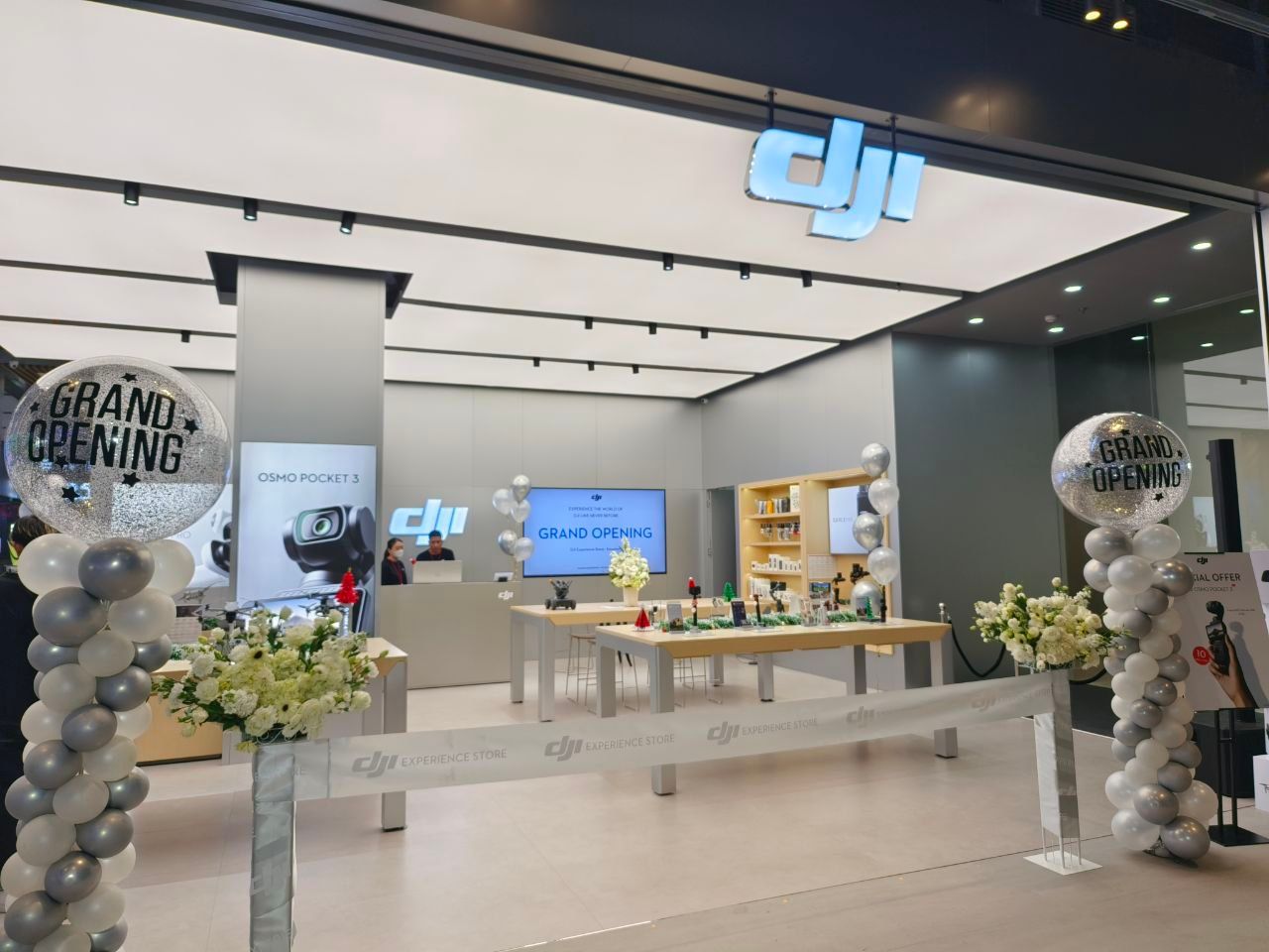 บุก DJI Experience Store สาขาใหม่ EMSPHERE (เอ็มสเฟียร์) มีโดรนและ OSMO POCKET 3 กล้องพกพาตัวปัง ...
