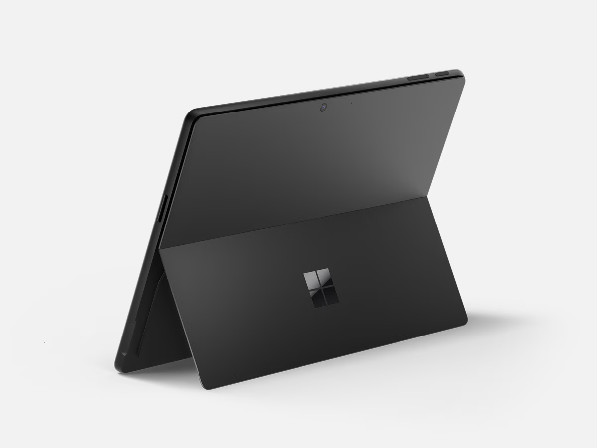 เปิดตัว Microsoft Surface Pro 11 และ Surface Laptop 7 ใช้ชิป ARM แรงกว่า MacBook Air M3 58% ...