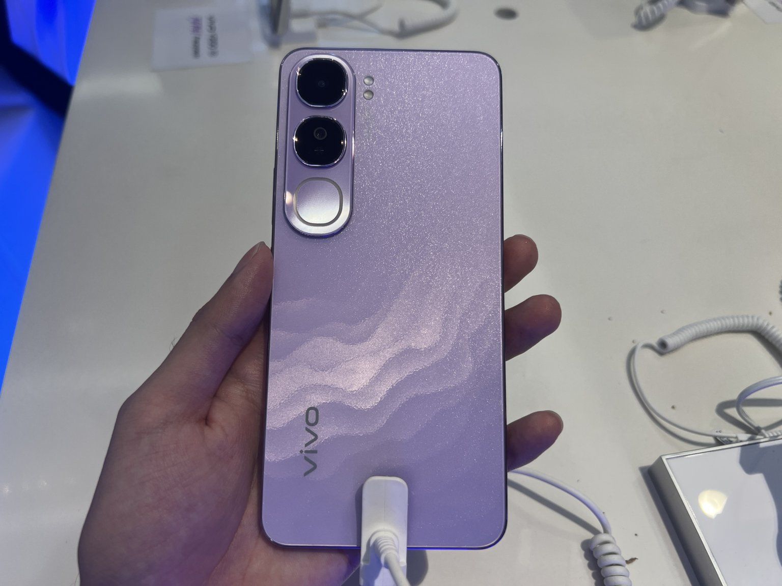 ราคาไทย vivo Y200 5G เครื่องสวยพรีเมียม ได้จอ AMOLED พร้อมชาร์จเร็ว 80W ...